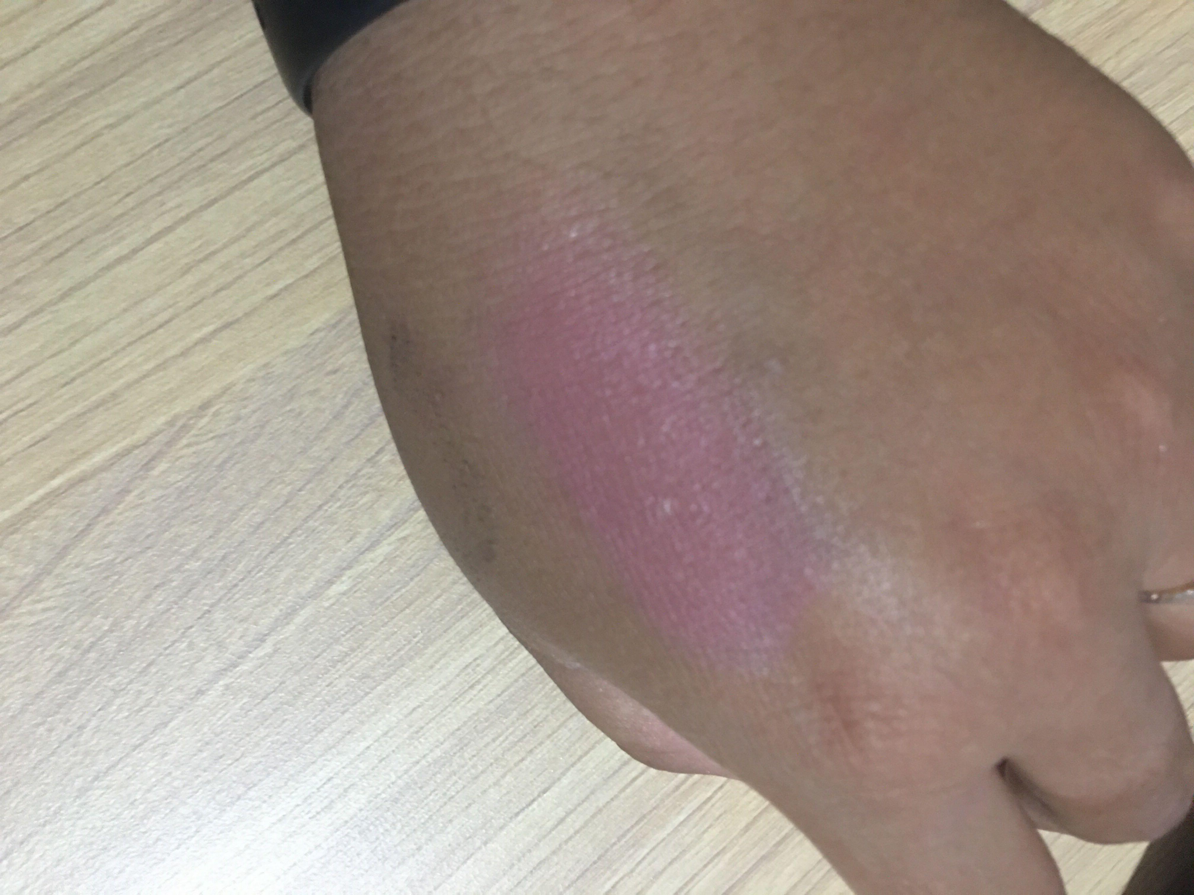 Make over blush stick, Kesehatan & Kecantikan, Rias Wajah di Carousell