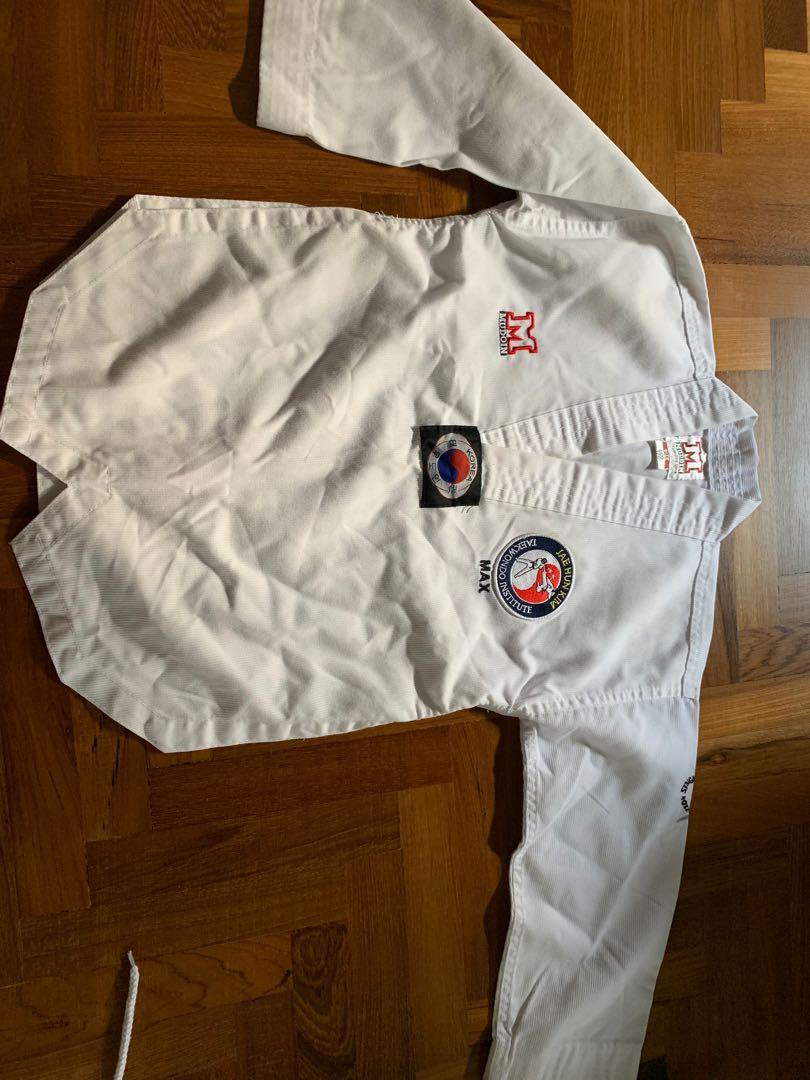Jae hun Kim Taekwondo institute outfit (4-7 yr old), Men's Fashion ...