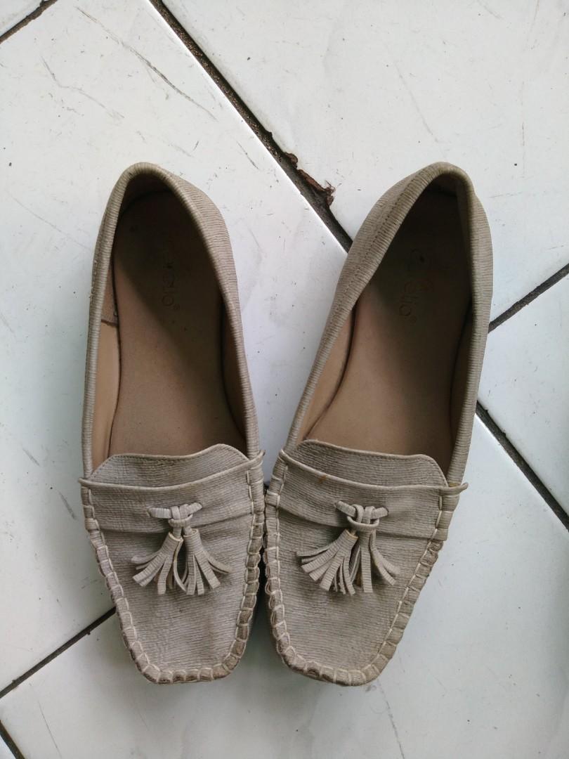 Sepatu teplek on Carousell