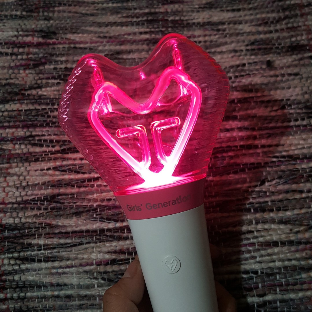 SNSD OFFICIAL LIGHTSTICK, Hobbies & Toys, Memorabilia & Collectibles, K ...