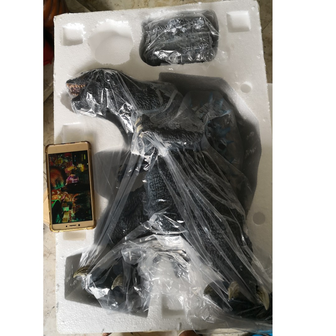 X-Plus Godzilla GMK 2001 Blue Fin Gigantic Series, Hobbies & Toys, Toys ...