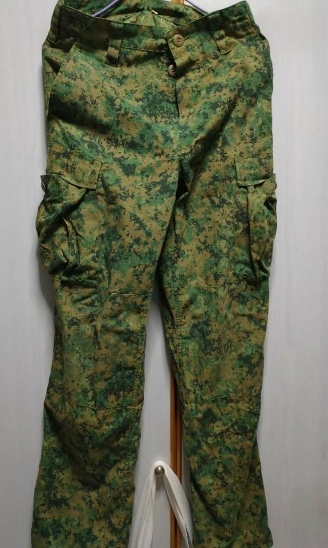 SAF Army no. 4 Uniform Top & Pants, Men's Fashion, Tops & Sets, Shirts ...