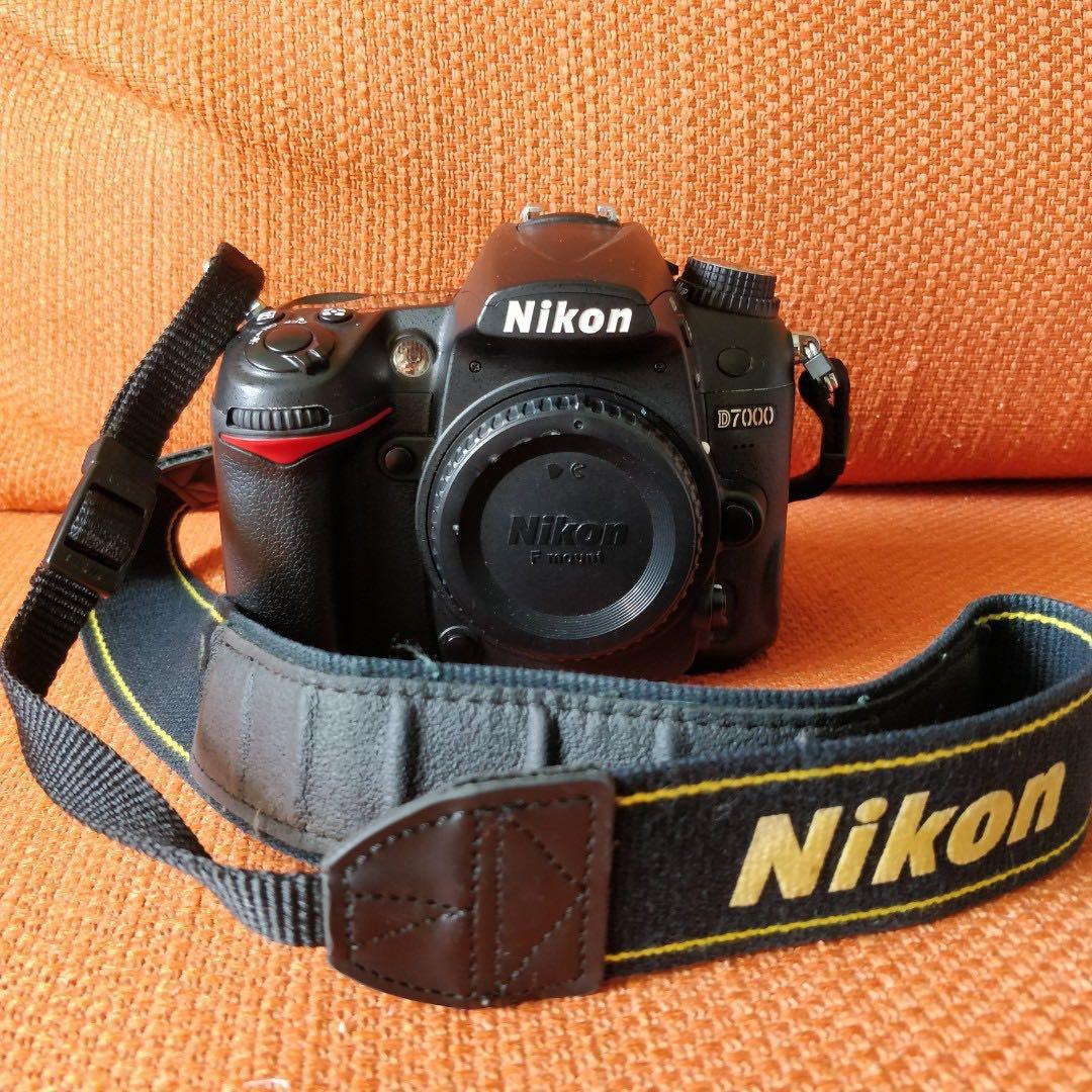 D7000 Nikon SLR body, Photography, Cameras on Carousell