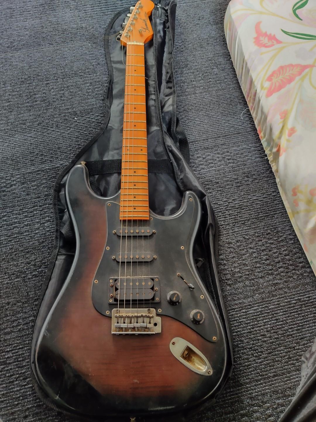 Samick Electric Guitar, Hobbies & Toys, Music & Media, CDs & DVDs on Carousell
