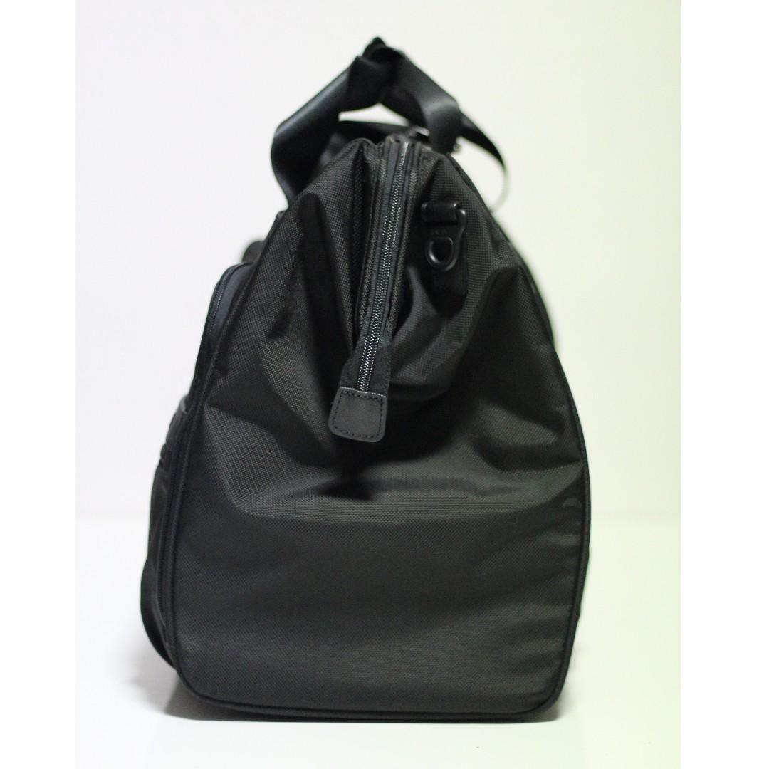 Tumi 221261D2U Alpha 2 Framed Soft Duffel Bag, Men's Fashion, Bags ...
