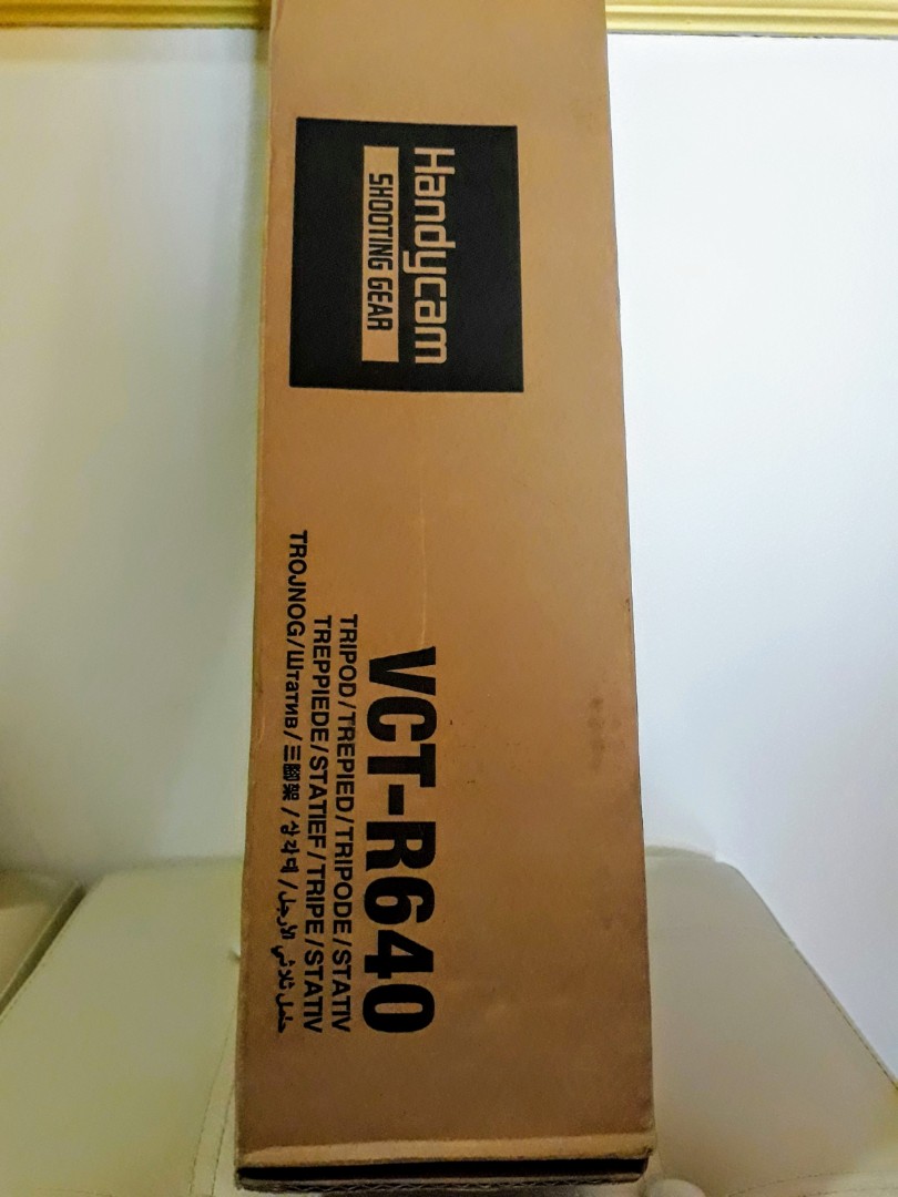 Sony VCT-R640 Light Weight Tripod, Photography, Photography Accessories ...