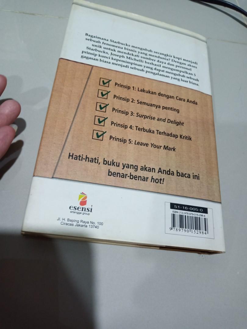 The Starbucks Experience, Buku & Alat Tulis, Buku di Carousell