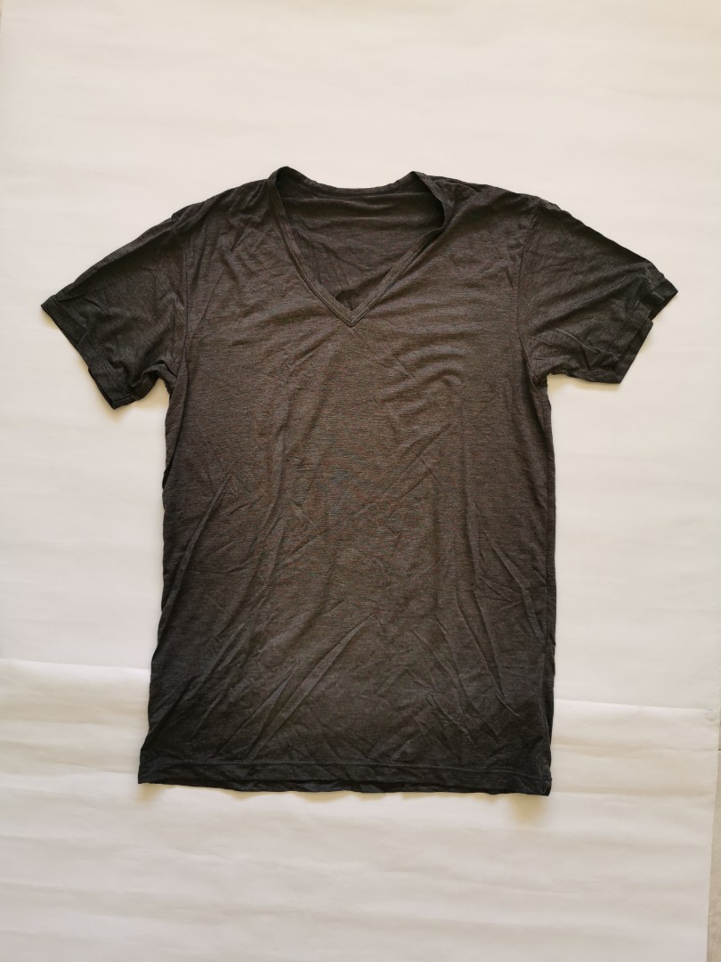 Winter wear. Mens Uniqlo Heattech inner top., Men's Fashion, Coats ...