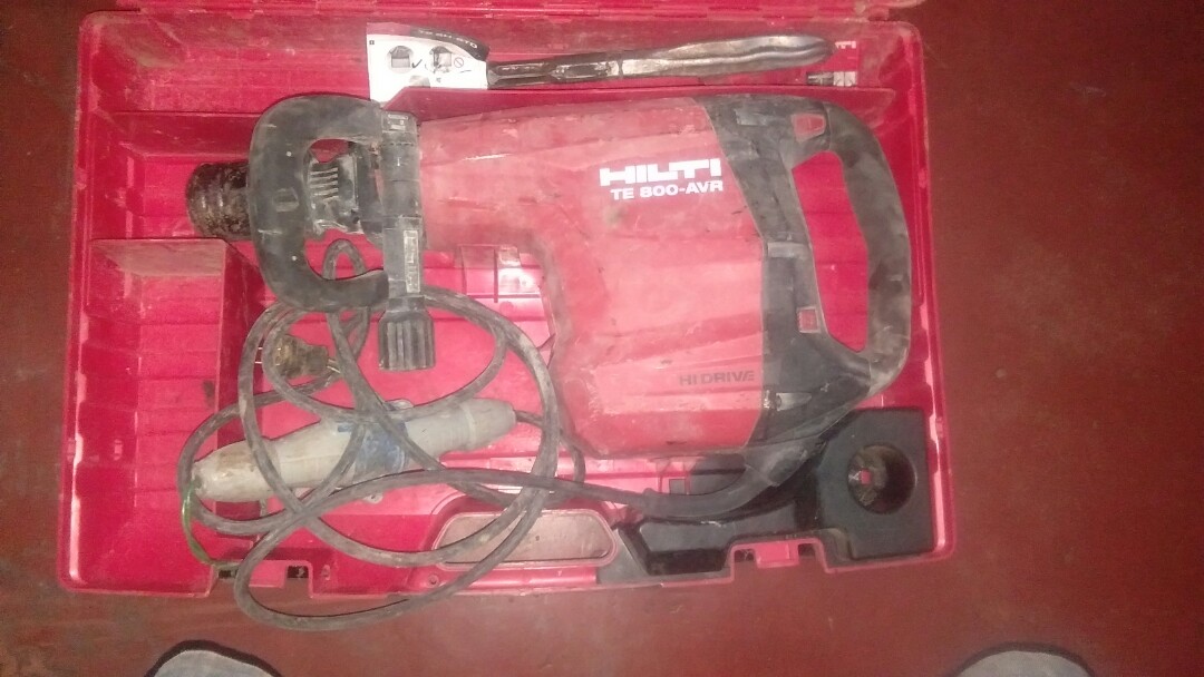 Hilti TE 800 AVR demolition hammer, Commercial & Industrial ...