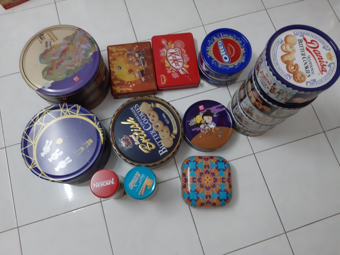 Metal containers (Round x6 with ~10.5 inch diameter and x8 with ~ 7inch ...