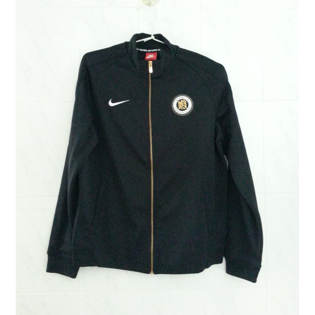 Nike - Nike Football Club Track Suit- Black, 男裝, 運動服裝 - Carousell
