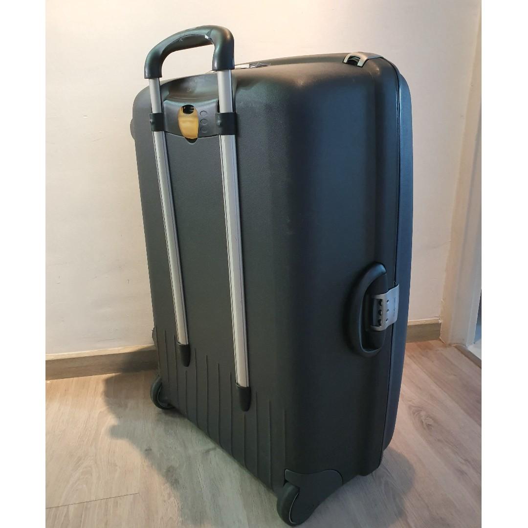 Samsonite F'Lite Comfort 79cm Graphite, Hobbies & Toys, Travel, Travel ...