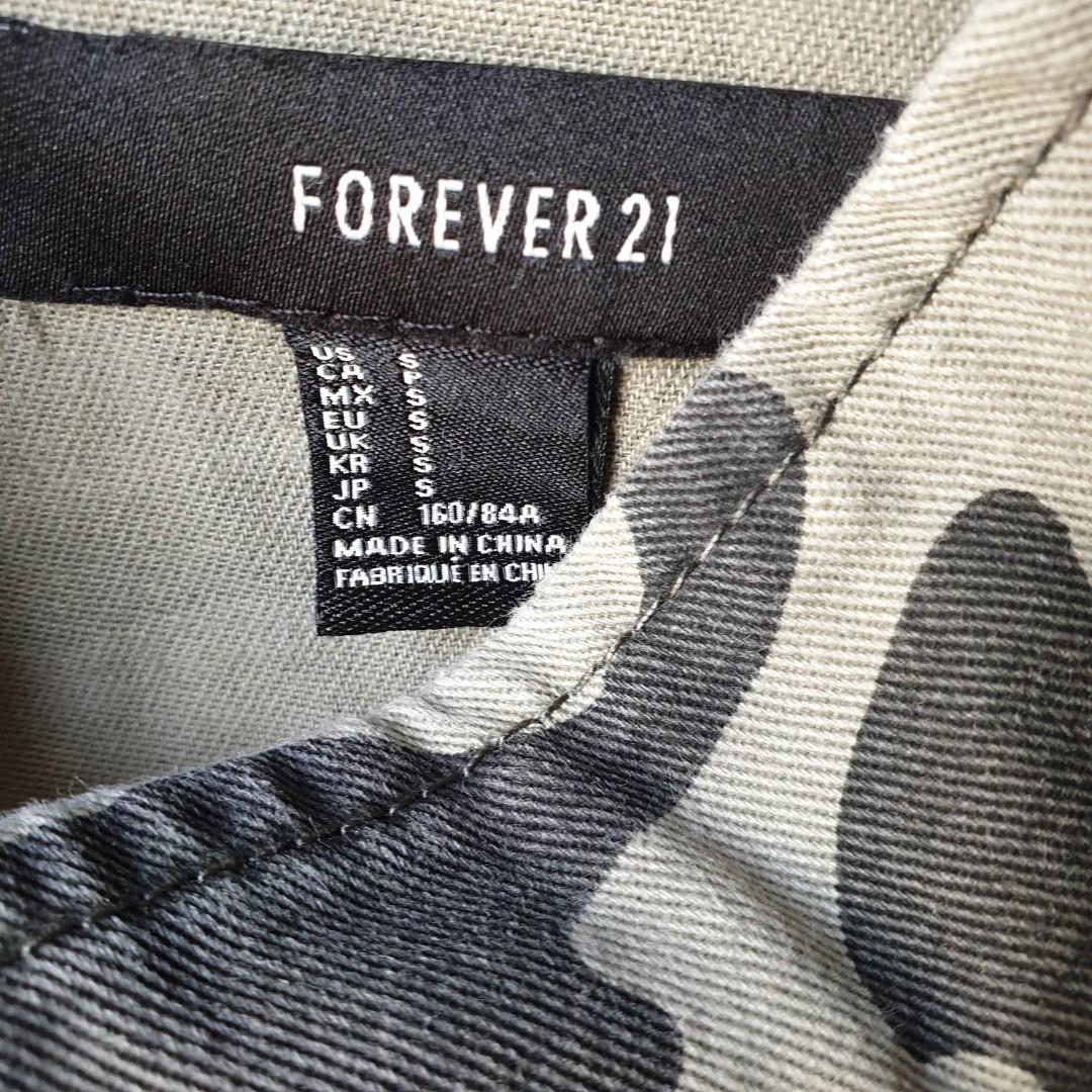 Forever 21 Camo jacket, Women's Fashion, Tops, Others Tops on Carousell
