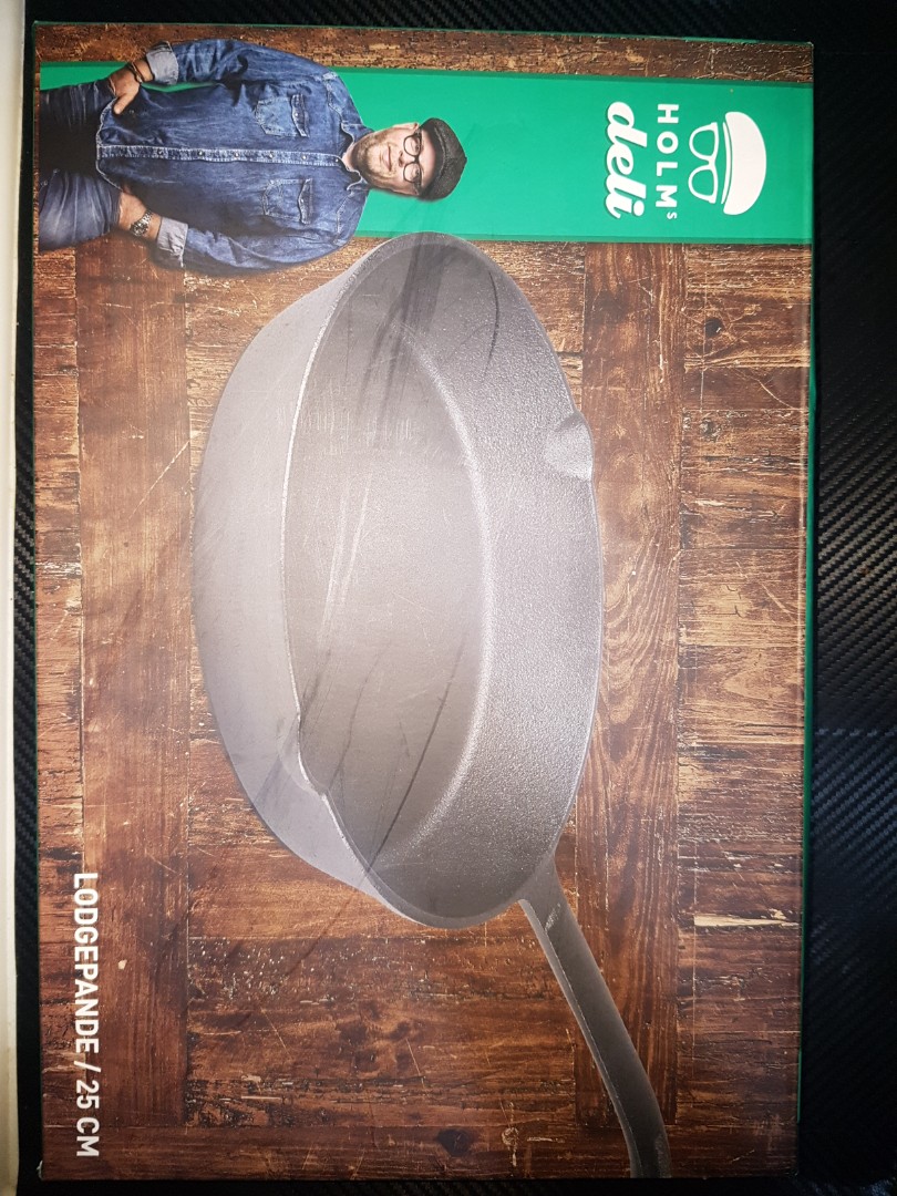 Holm deli Iron pan (25cm), Furniture & Home Living, Kitchenware ...