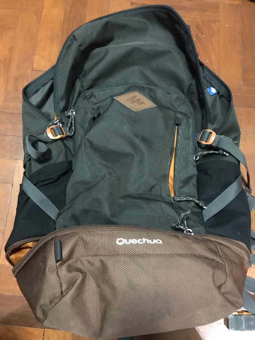 Quechua 30l backpack, Men's Fashion, Bags, Backpacks on Carousell