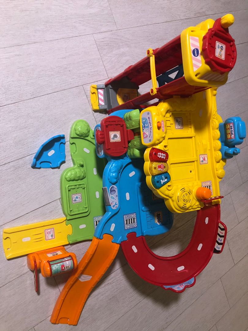 Vtech car park system, Hobbies & Toys, Toys & Games on Carousell