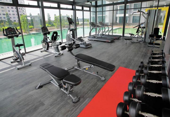 OCR Boulevard - Middle Room for rent, Property, Rentals on Carousell