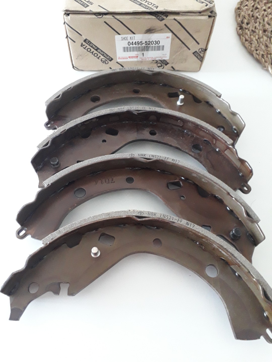 Toyota brake shoe kit, Car Accessories, Accessories on Carousell