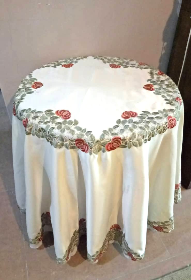 COMBO Meja dan alas meja (comes together), Furniture & Home Living ...