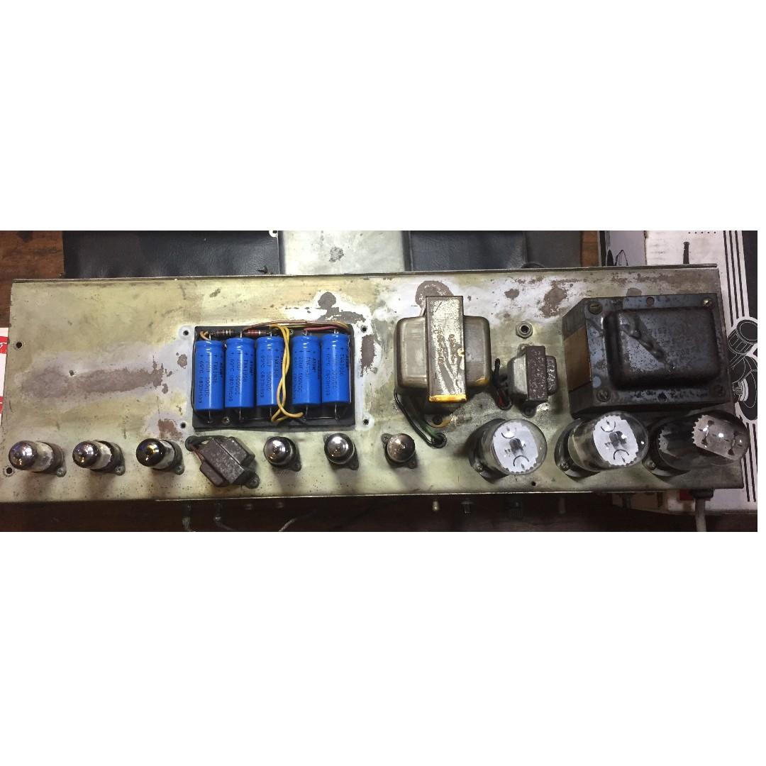 Fender Vibrolux Reverb 1973 amp chassis only, Hobbies & Toys, Music ...