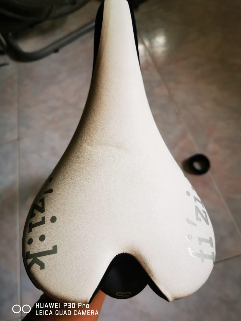 Thomson Masterpiece layback Seat post, seat clamp and fizik saddle ...