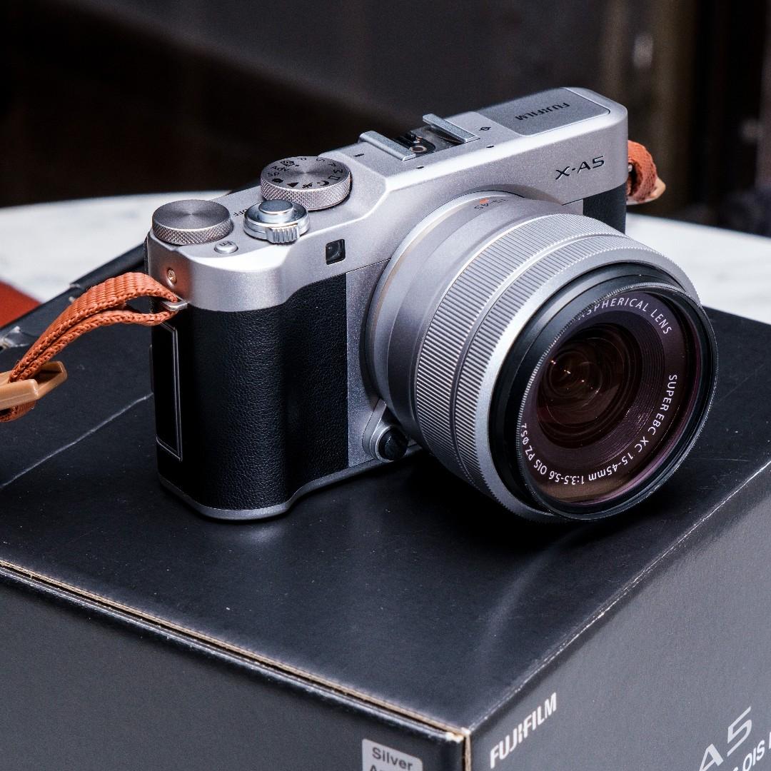 Almost new (seven months old) Fujifilm XA5 with kit lens 15 mm to 45 mm ...