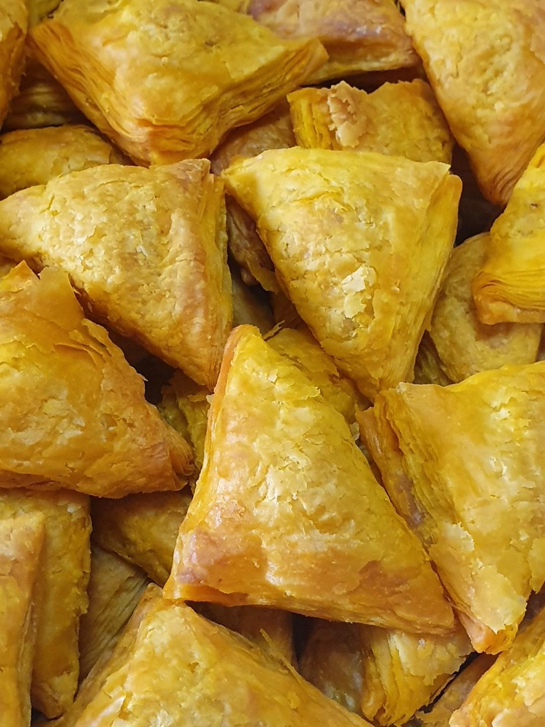 Mini Curry puff muslim own halal, Food & Drinks, Chilled & Frozen Food ...