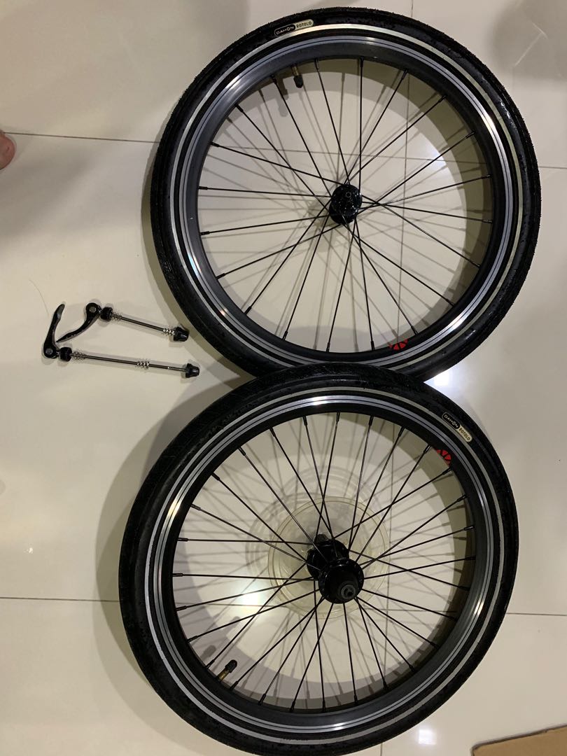Dahon 20 inch wheels set with tyres and inner tubes, Sports Equipment ...