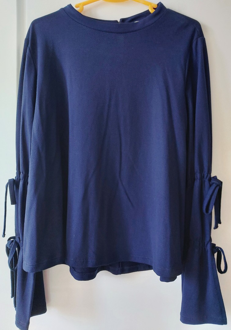 GU ladies tops, Women's Fashion, Muslimah Fashion, Tops on Carousell