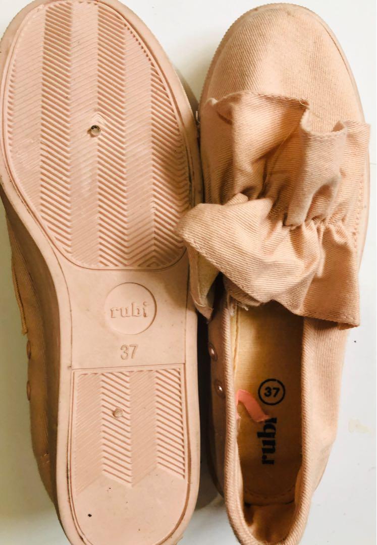Rubi Original, Women's Fashion, Footwear, Sneakers on Carousell
