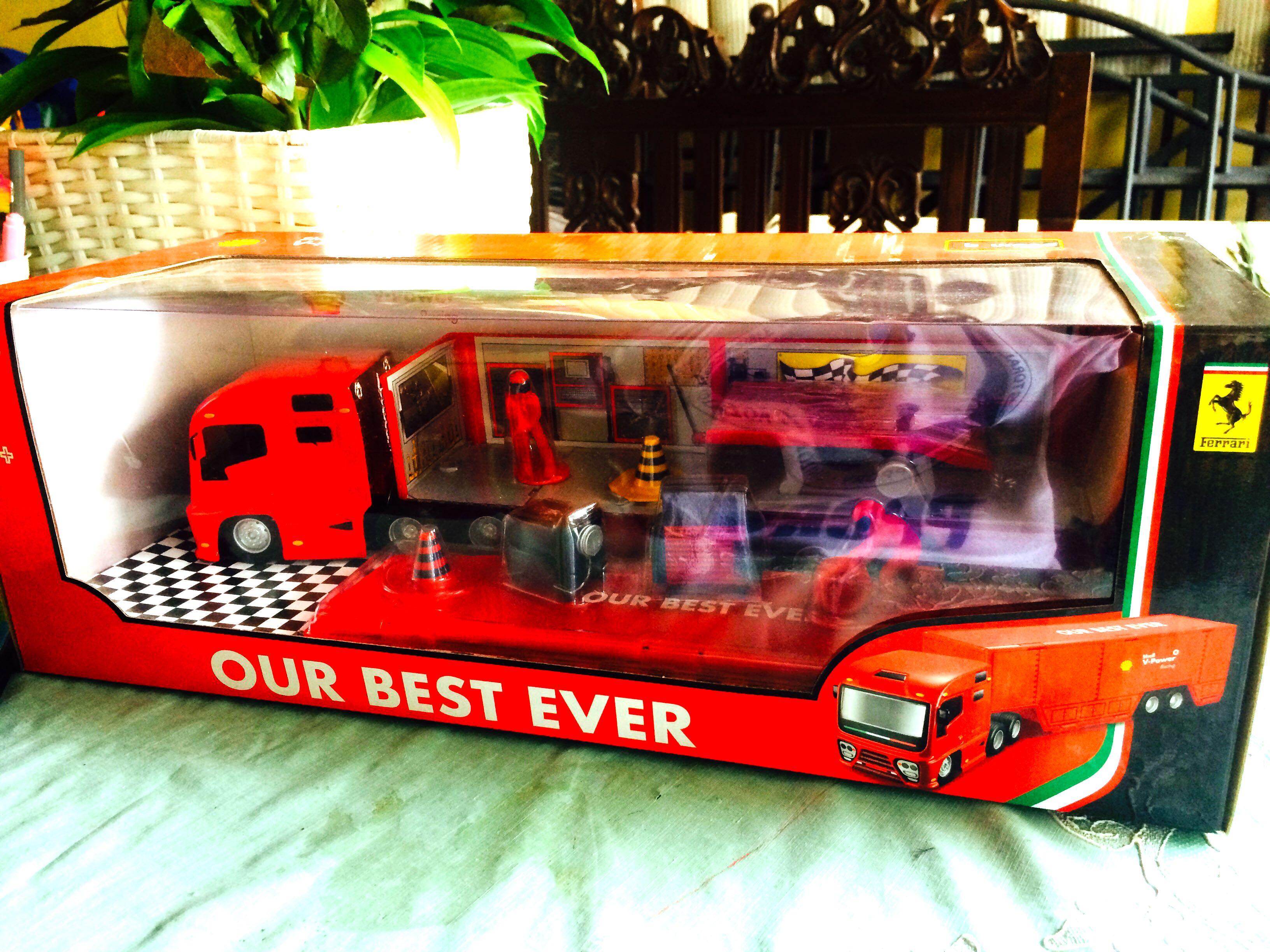 Shell SCUDERIA FERRARI's F1 Hauler Truck 1:43, Hobbies & Toys, Toys ...