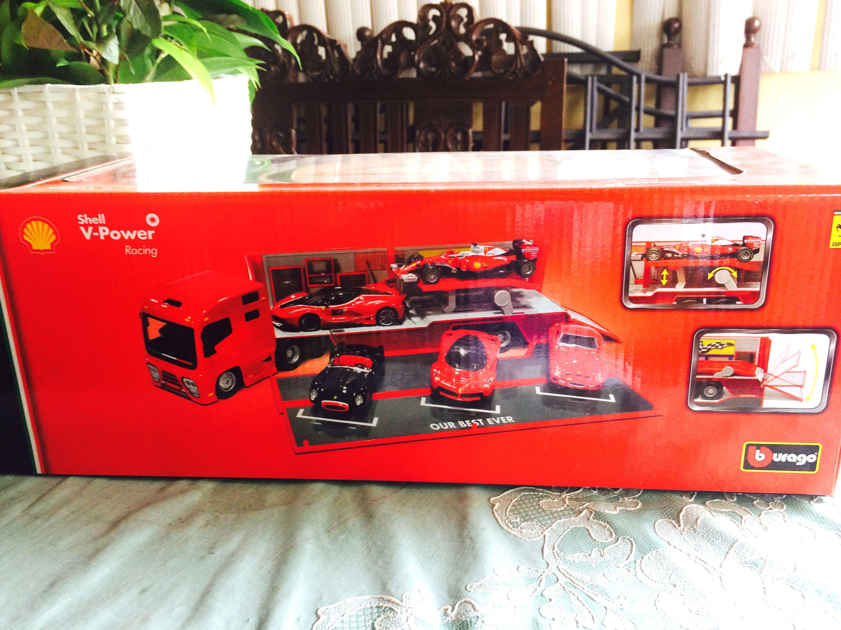 Shell SCUDERIA FERRARI's F1 Hauler Truck 1:43, Hobbies & Toys, Toys ...