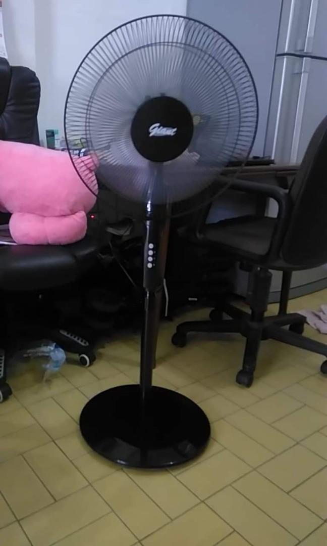 Used Giant standing fan, Furniture & Home Living, Lighting & Fans, Fans ...