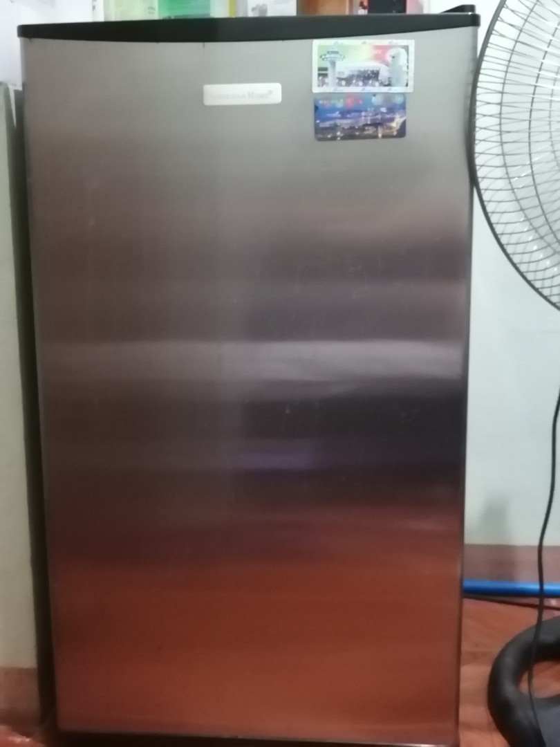 American Homes Personal Ref (Defective), TV & Home Appliances, Kitchen ...