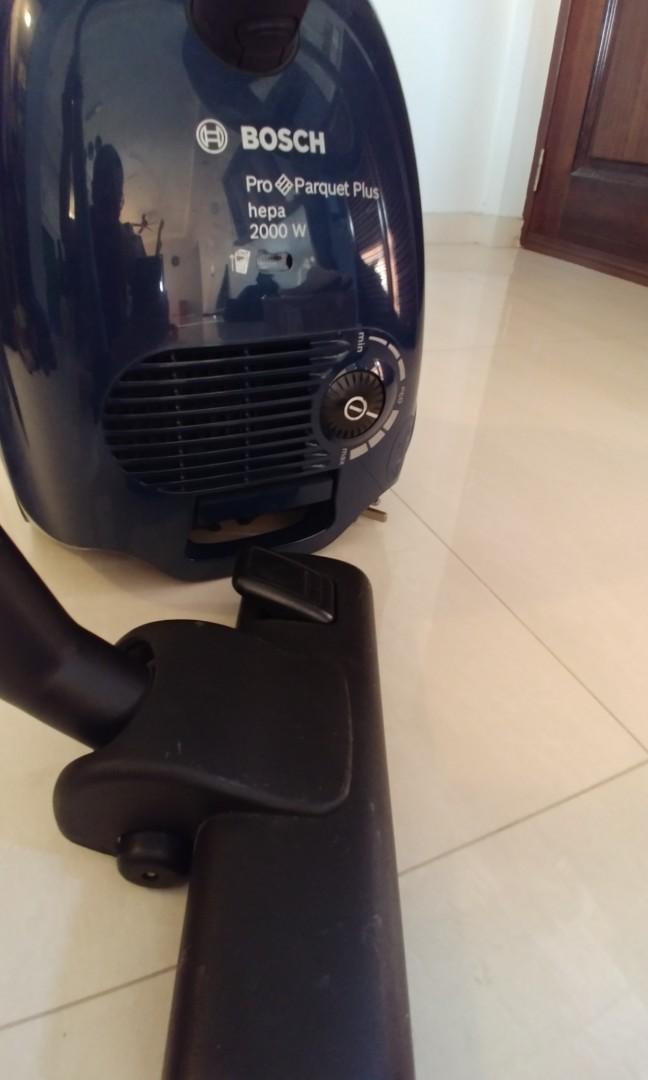 Bosch Vacuum Cleaner (Pro Parquet Plus) with extra bags, TV & Home ...