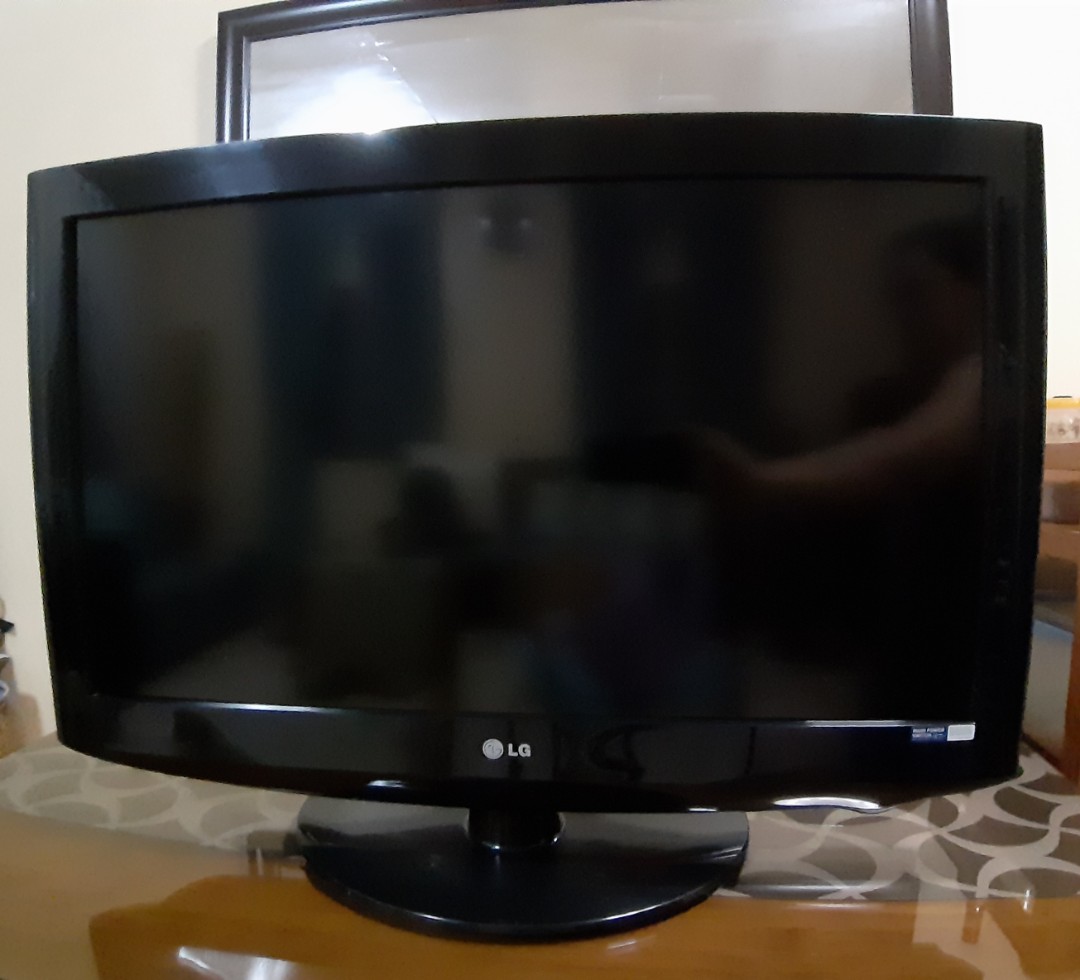 LG 32LH20R 32" LCD TV in excellent condition, TV & Home Appliances, TV & Entertainment ...