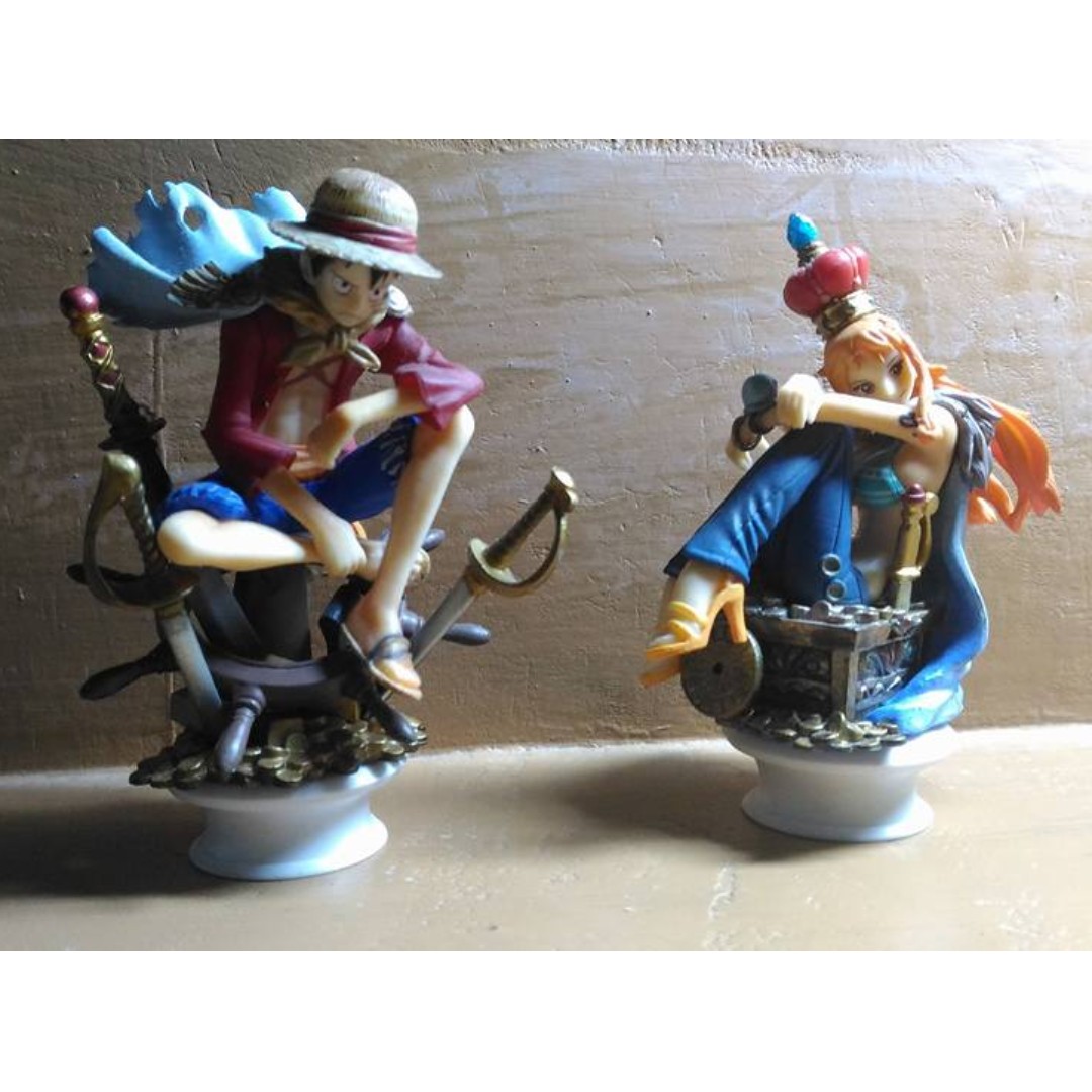 Not authentic - One Piece: Chess Piece Collection R PVC Figure with Box ...