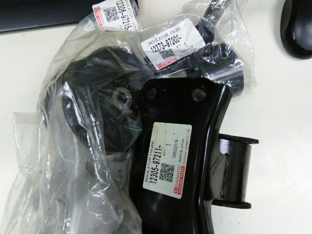 [ORIGINAL] Kelisa Kenari Engine Mounting Set, Auto Accessories on Carousell
