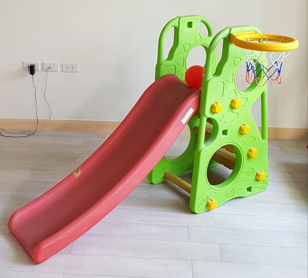 Toys: Jumbo slide with hoop and ball, Babies & Kids, Infant Playtime on ...