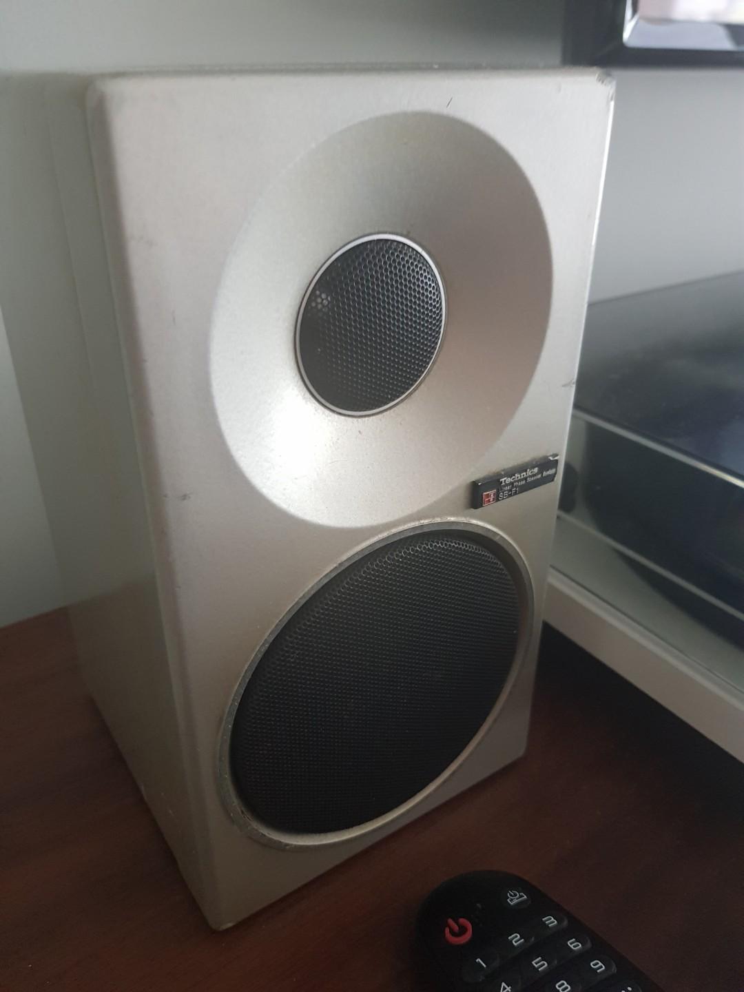 Technics Stereo integrated amplifier SU-C04 and SB-F1 vintage speaker pair, Audio, Other Audio ...