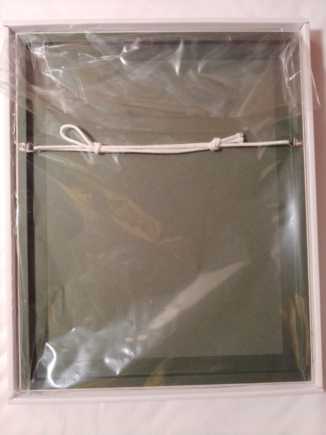 Yoshitomo Nara 奈良美智 Red Hair Gril Poster Photo Frame, 傢俬＆家居, 家居裝飾, 相架畫作 ...