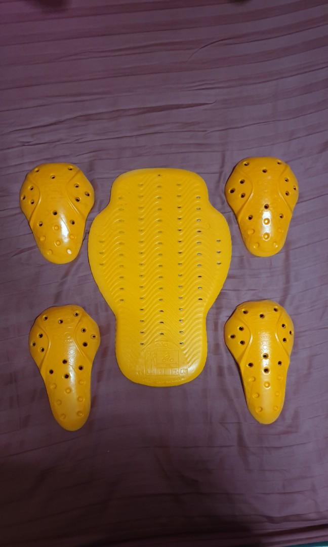 D30 CE LEVEL 1 (ICON), Motorcycles, Motorcycle Apparel on Carousell