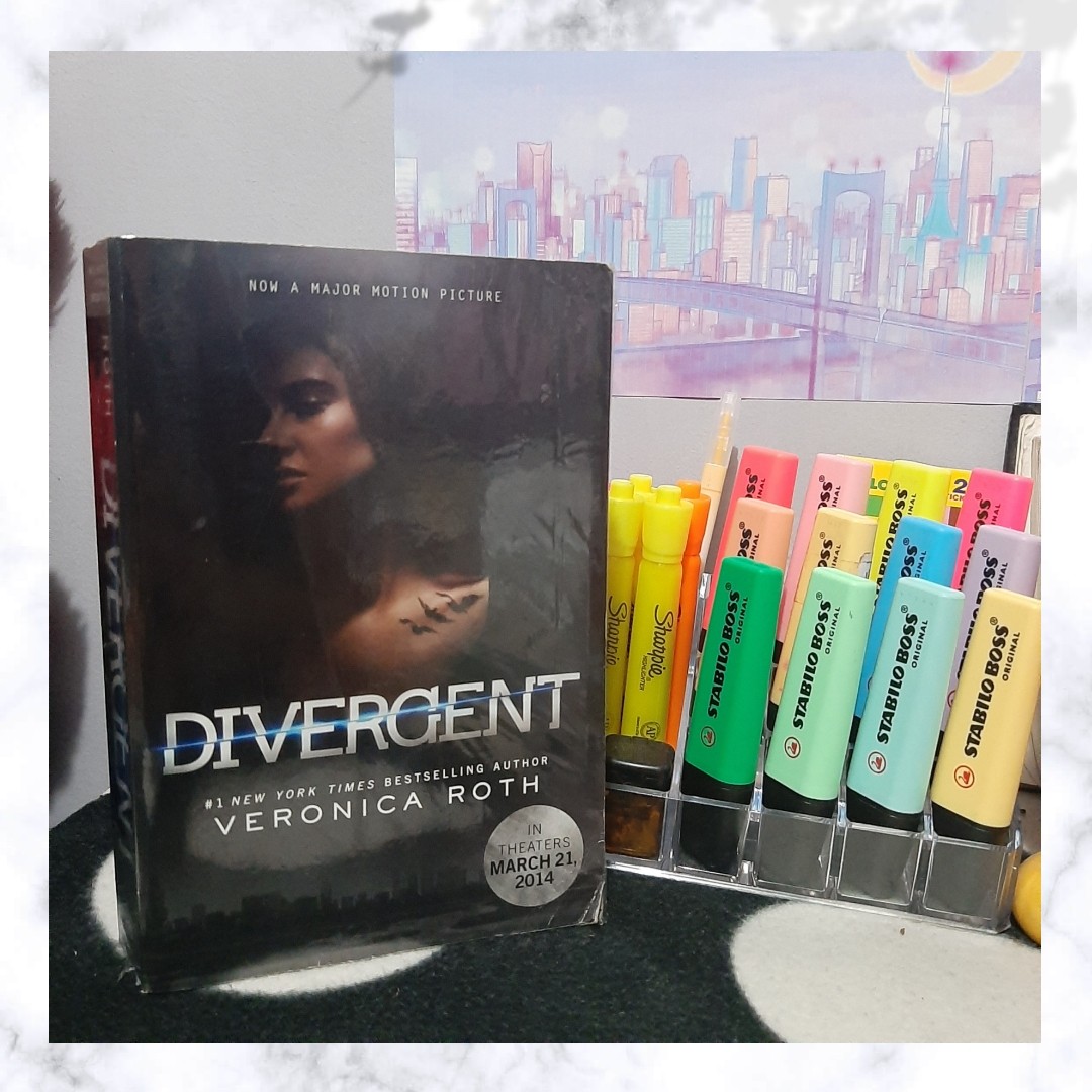 Divergent by Veronica Roth, Hobbies & Toys, Books & Magazines, Fiction ...