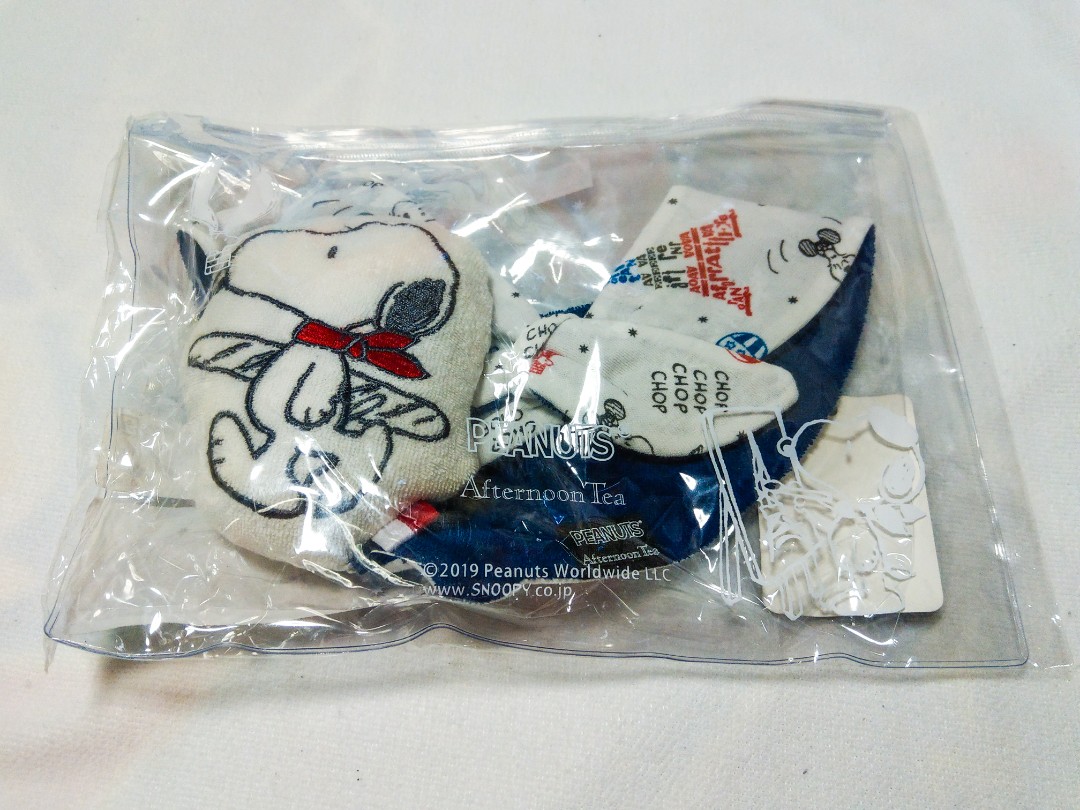 Peanuts x Afternoon Tea "SNOOPY in Paris" BB口水肩。玩具組 (Snoopy公仔 ...