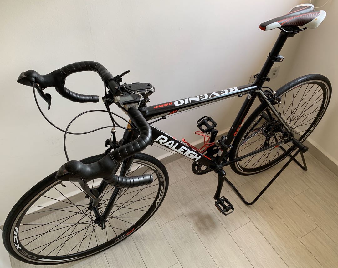 Raleigh Revenio Comp Road Bike, Sports Equipment, Bicycles & Parts ...