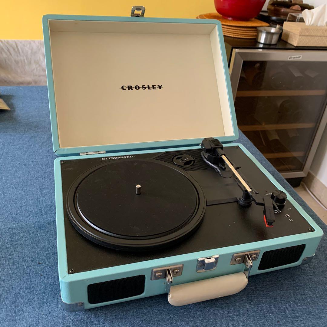 Retro portable turntable - mint condition!, TV & Home Appliances, TV ...