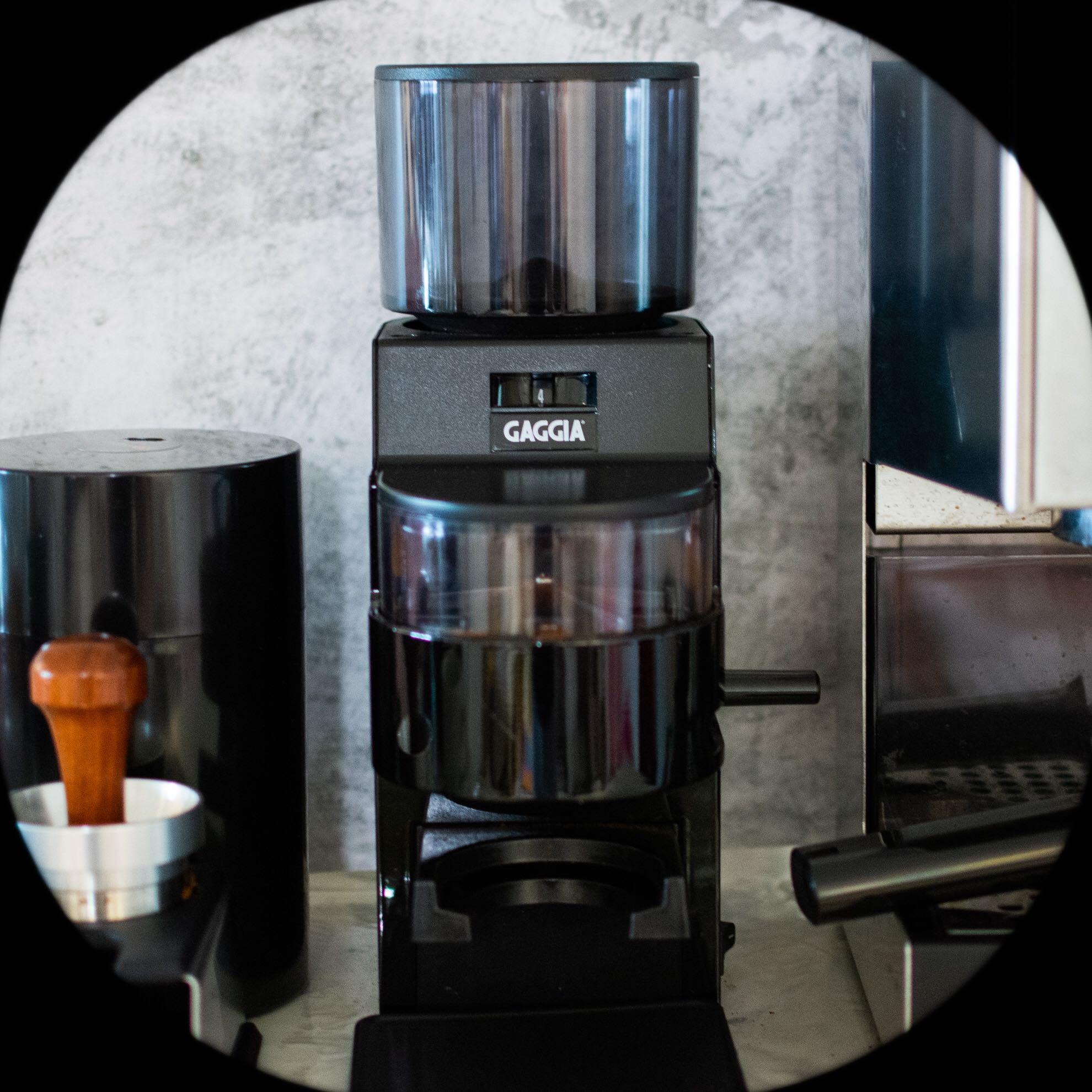 [very good condition] Gaggia MDF grinder, TV & Home Appliances, Kitchen ...