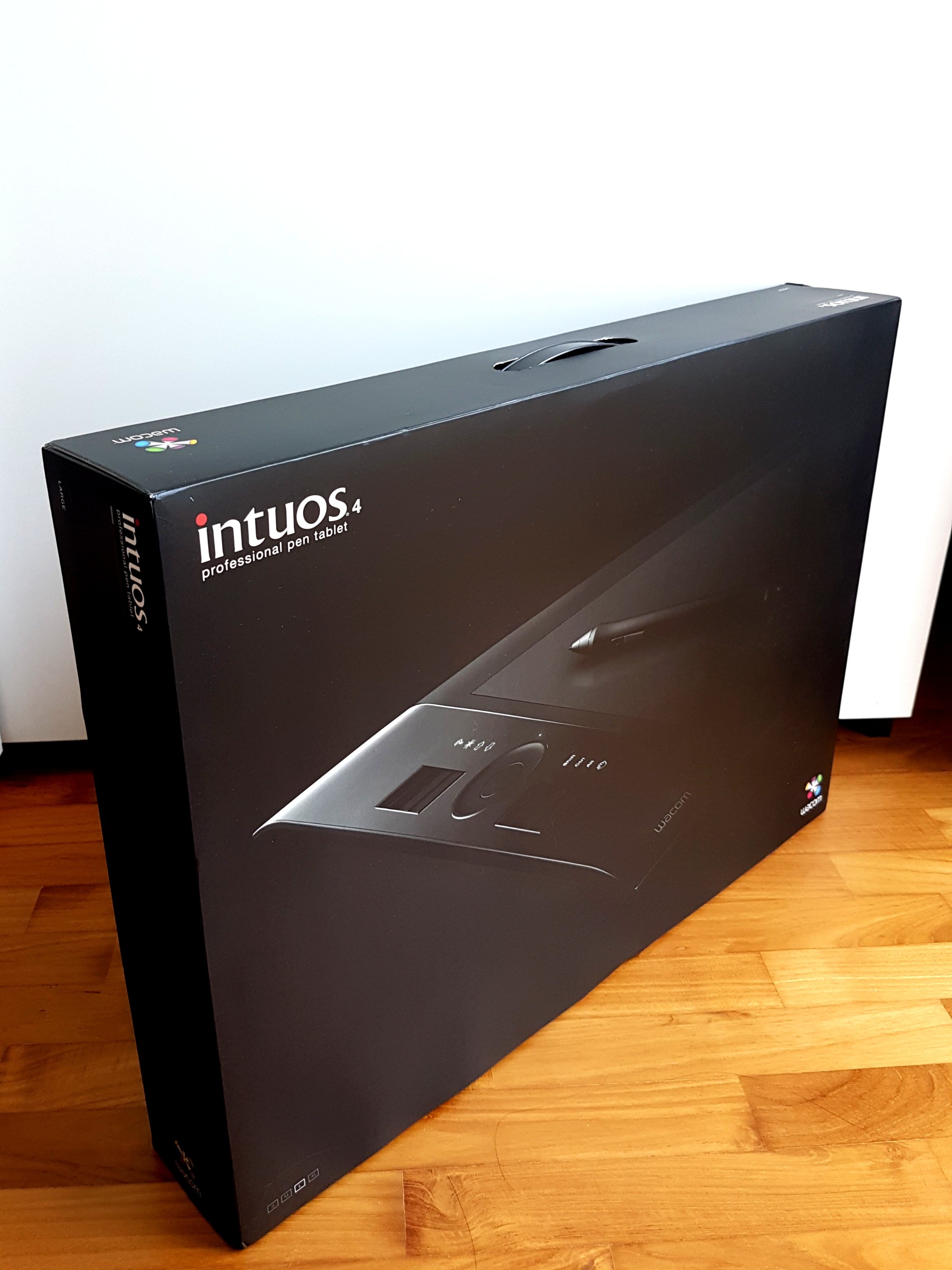Large Wacom Intuos 4, Mobile Phones & Gadgets, E-Readers on Carousell