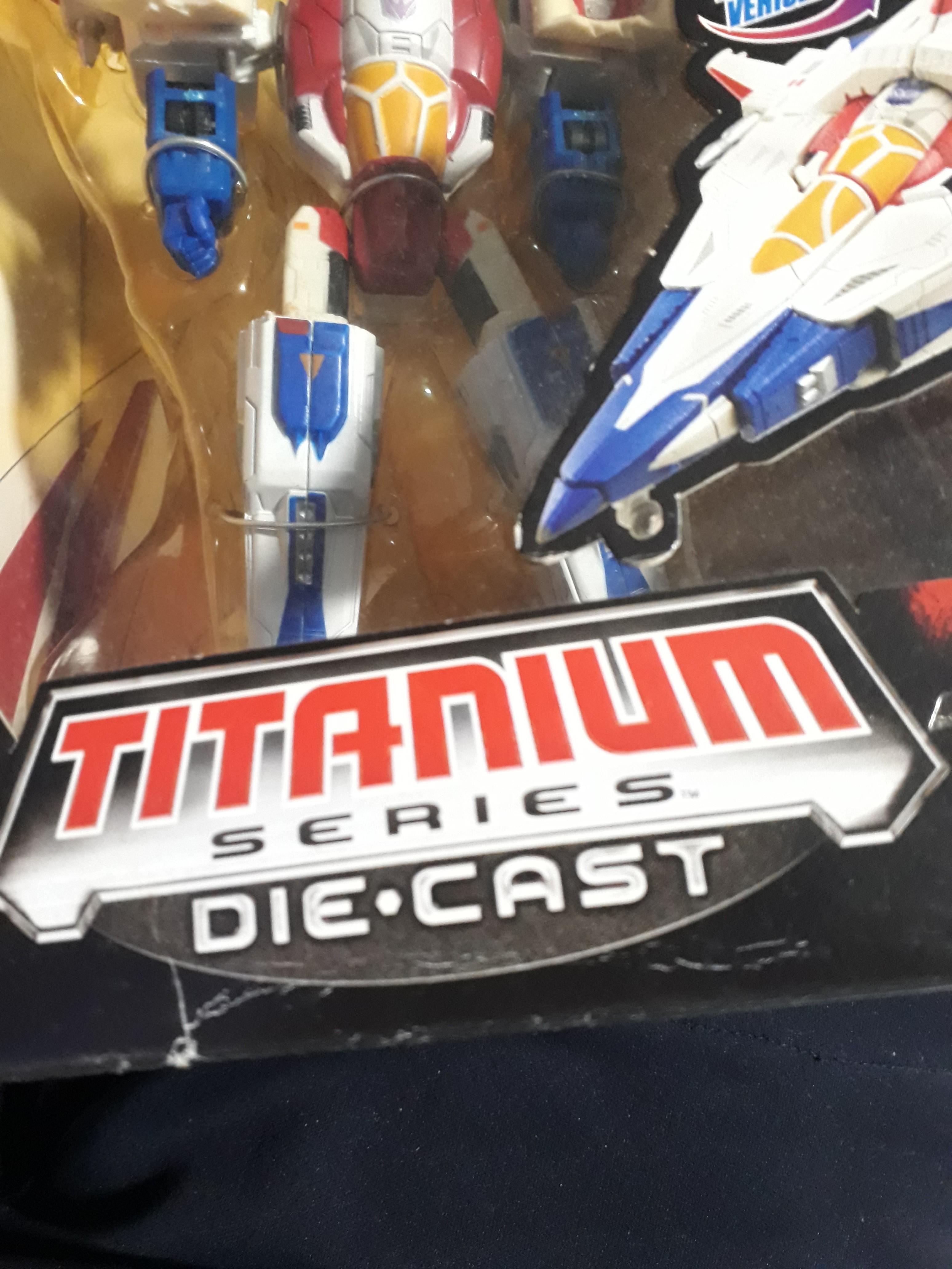 Transformers Titanium Series Die Cast Starscream MISB, Toys & Games ...