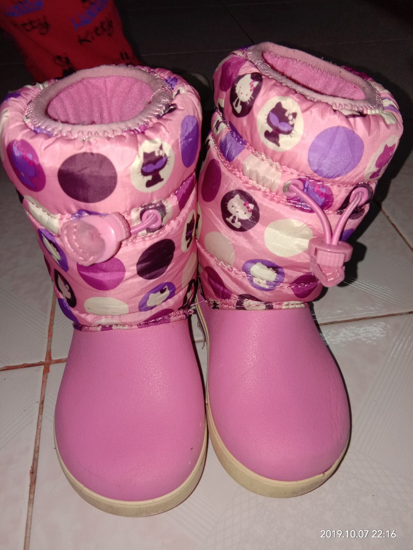 CROCS WINTER BOOTS, Babies & Kids, Babies & Kids Fashion on Carousell